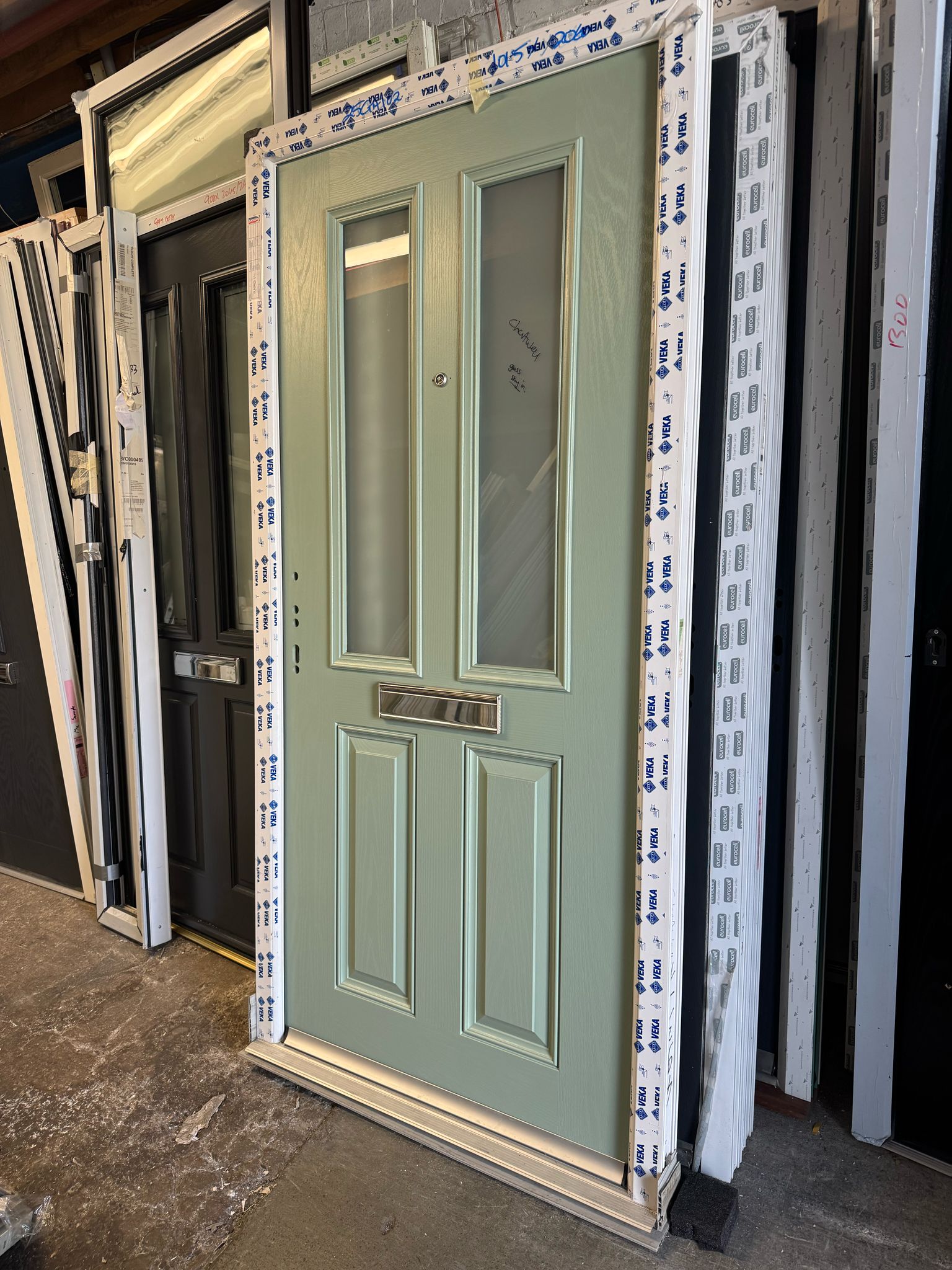 Chartwell Green Composite Traditional Door 1015 x 2060 mm 25GA102 ...