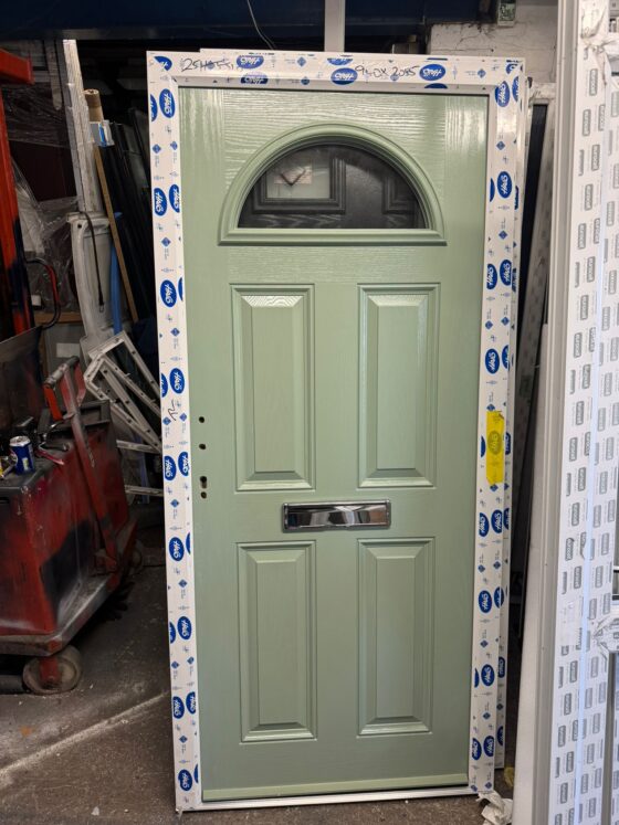 Chartwell Green Composite Traditional Door 940 x 2055 mm 25HJJ10 - DOORS 4U